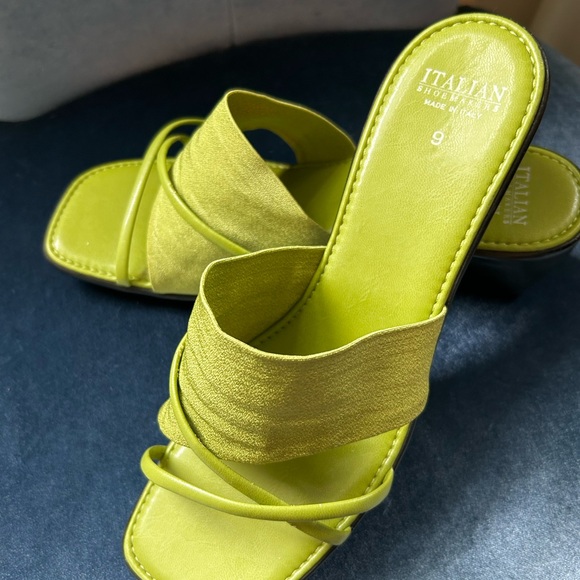 Italian Shoemakers | Shoes | Italian Shoemakers Lime Green Mules | Poshmark